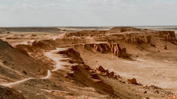 Flaming Cliffs Hiking: Gobi Desert Wilderness Trek